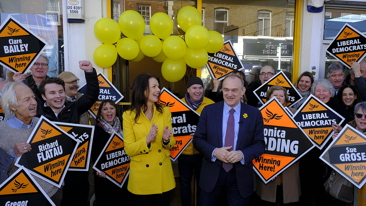 Ed Davey opens first Lib Dem office in Esher and Walton in bid to oust ...